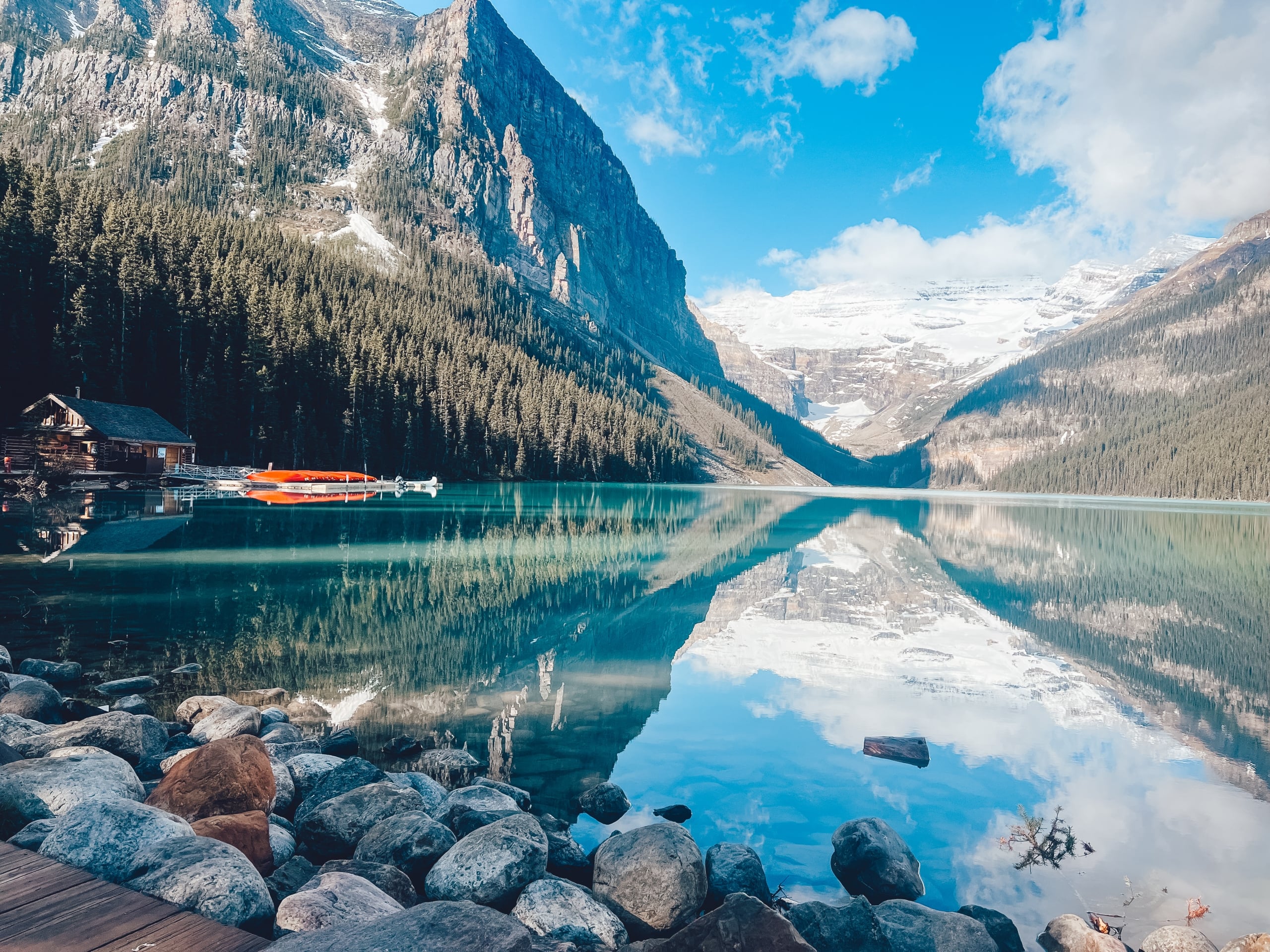 Hello, Lake Louise Blue! Iconic Canadian Rockies' Lake Has Fully Thawed ...